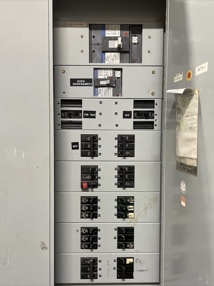 General Electric SCP Plus Power Panelboard 208/120VAC 3Ph 4W 400A W ...