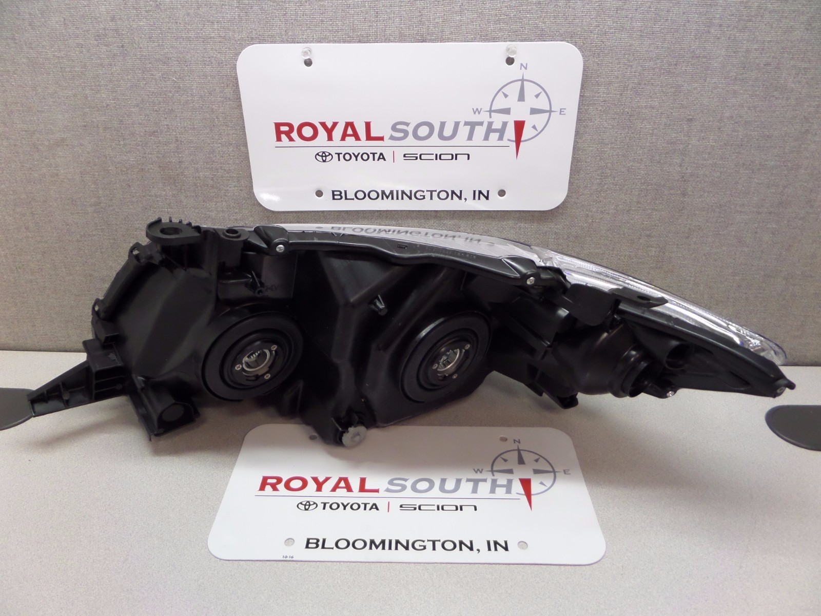 TOYOTA 8113002670 Genuine OEM Factory Original Lens & Housing for sale ...