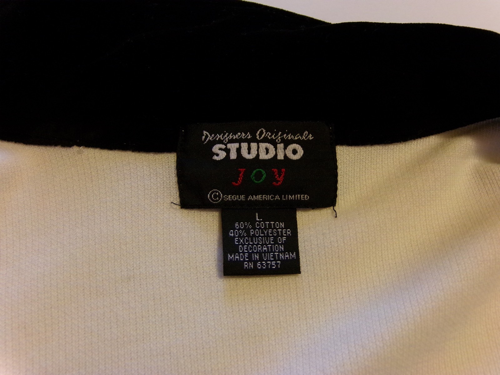 Designer Originals Studio JOY White Embroidered Christmas Gifts Sweater ...