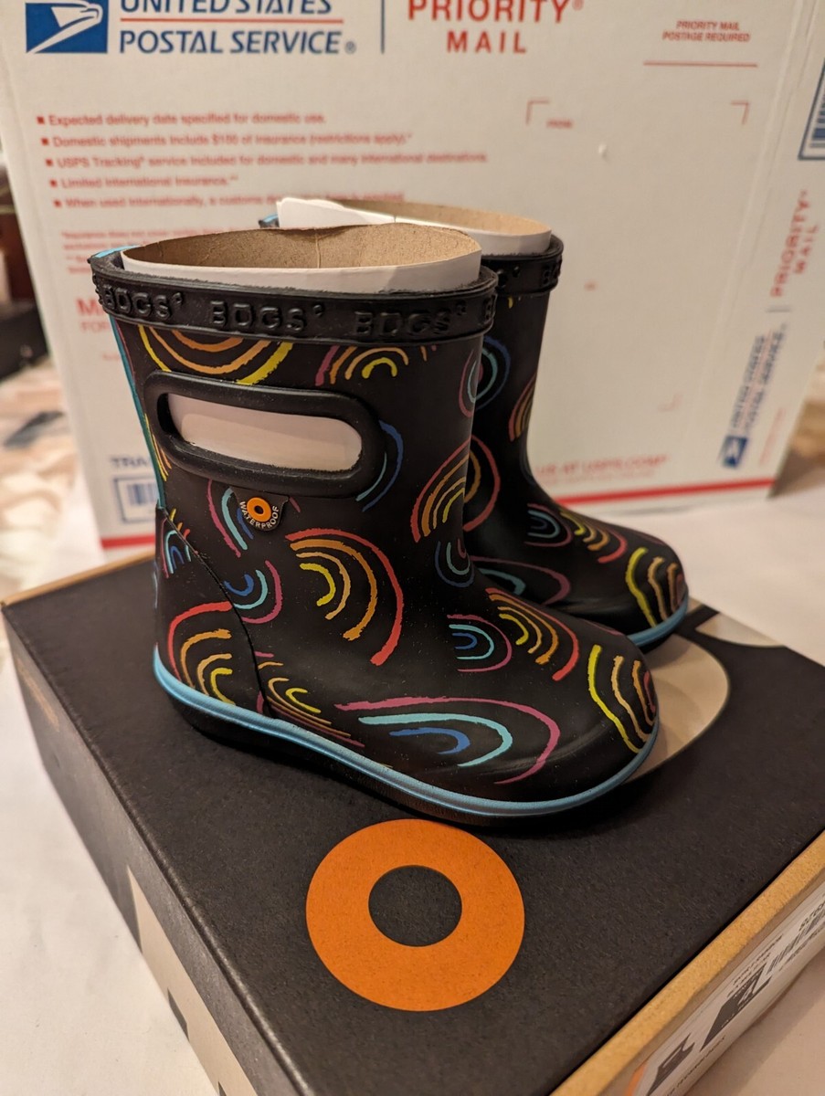 Bogs Shoes Logo