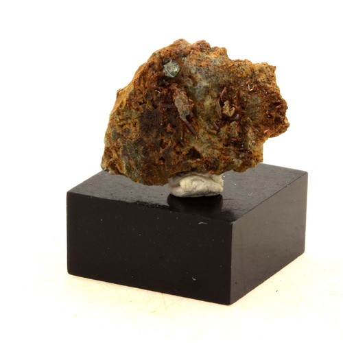 Vesuvianite + Clinochlore. 12.27 ct. Rocher de Farinole, Olmeta-di ...