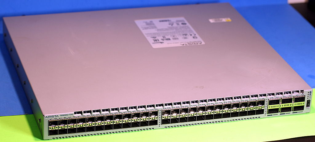 DCS-7050SX2-72Q-R Arista 7050SX2 7050S Port 10GbE SFP 6-Port 40GbE ...