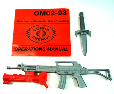 Vintage 1992 Hasbro GI Joe Hall of Fame 12" Destro Doll Gun w Knife w ...