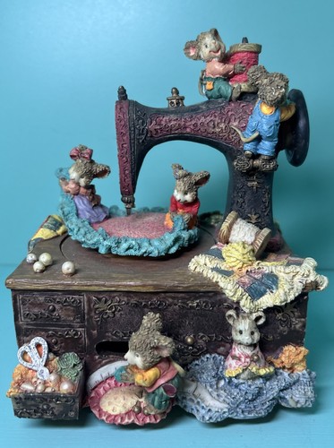 Vintage Music Box Mice on Sewing Machine Plays "My Favorite Things ...