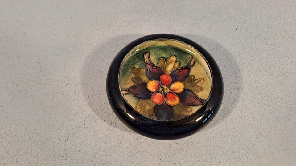 MOORCROFT COLUMBINE INVERTED RIM DISH, COBALT BLUE C1928-1953 | eBay UK