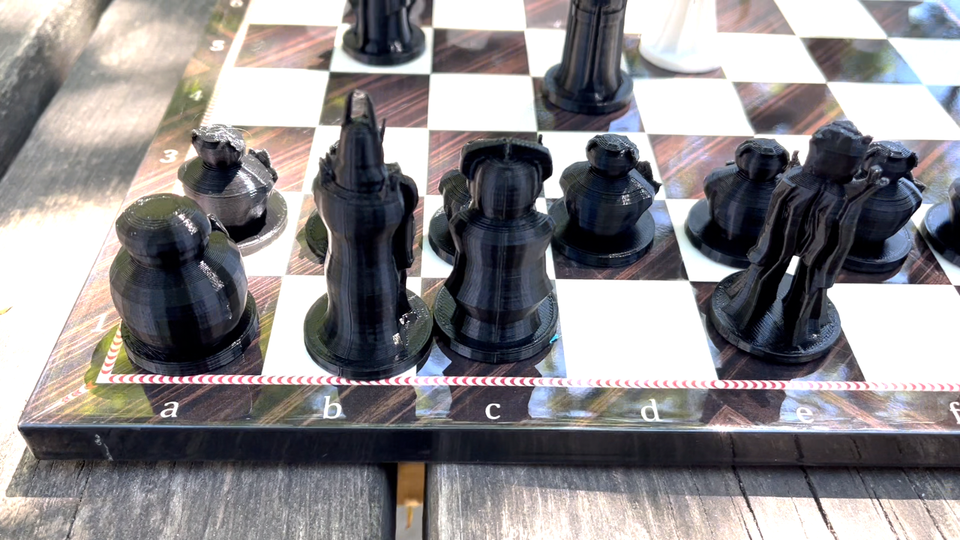 Lotr Chess Set w Lord of The Rings Chess Pieces - Custom Chess Set ...