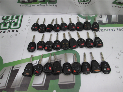 Lot of 27 Various Make and Model Remote Key Fobs, Pre-Cut Replacement ...