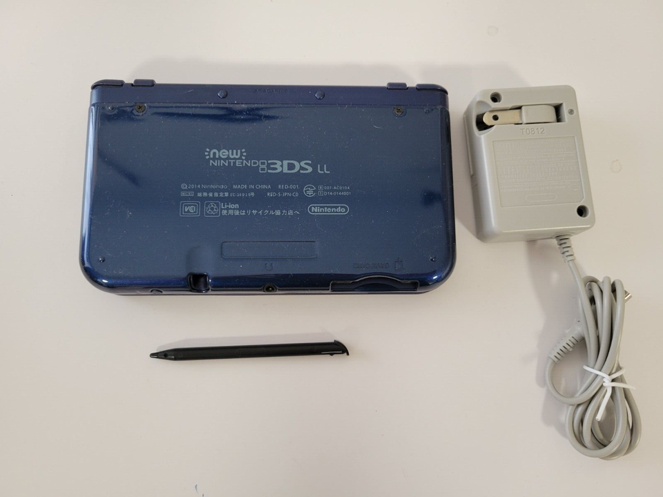 DUAL IPS Nintendo New 3DS LL XL Charger SD and Stylus Included USA ...
