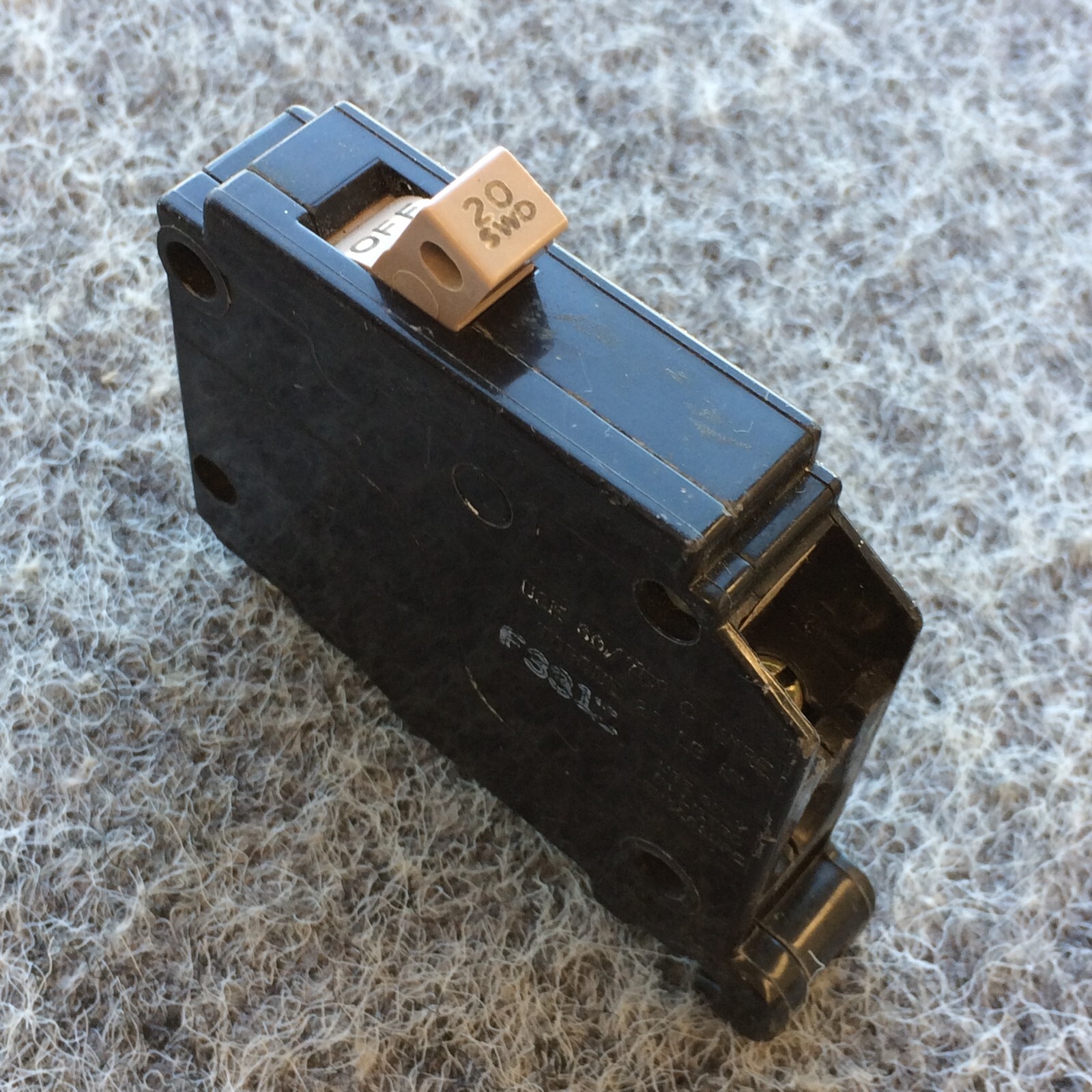 Cutler Hammer CH120 SWD Circuit Breaker 20A 20-Amp 1-Pole 120/240VAC ...