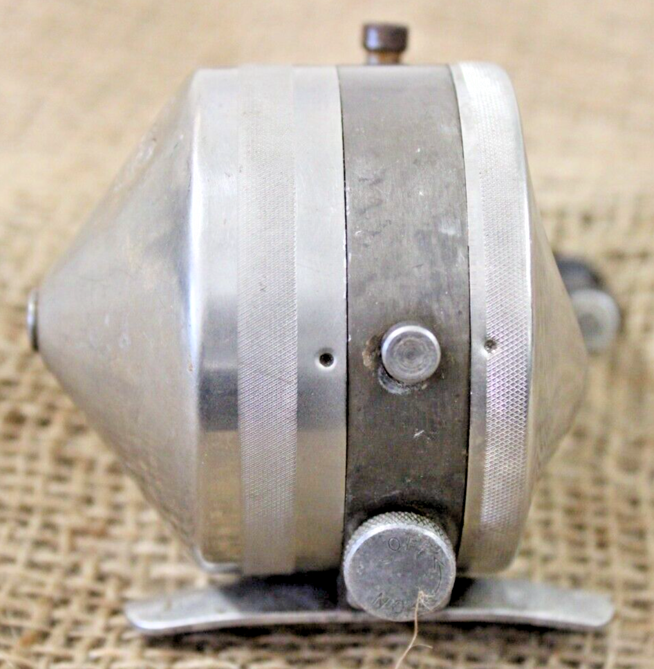 Zebco Super 22 Spincast Casting Fishing Reel Vintage Tackle USA Parts ...