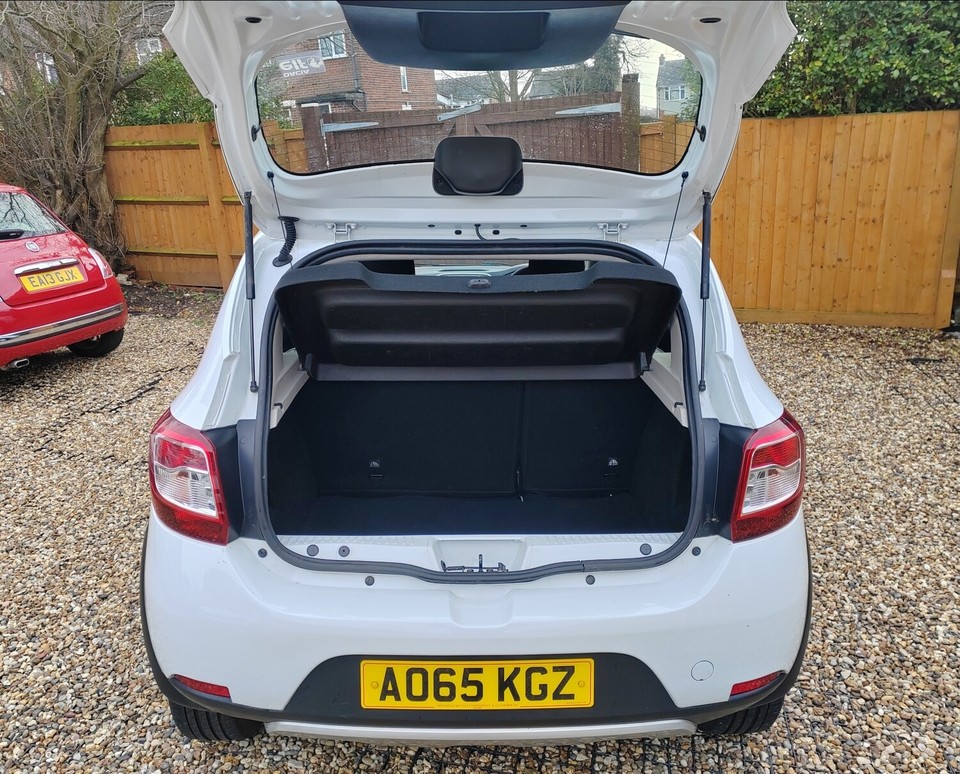 DACIA SANDERO STEPWAY with reliable 1.5DCi Renault engine, Excellent ...