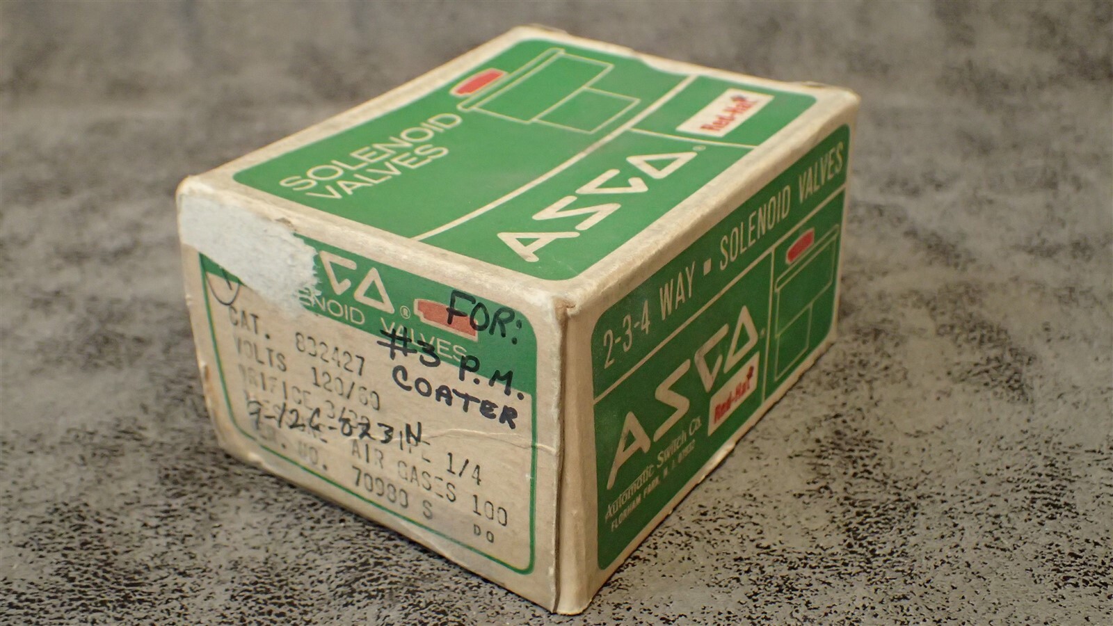 N.O.B. 832427 ASCO Red-Hat Solenoid Valve 1/4" Pipe Air Gases 100 psi ...