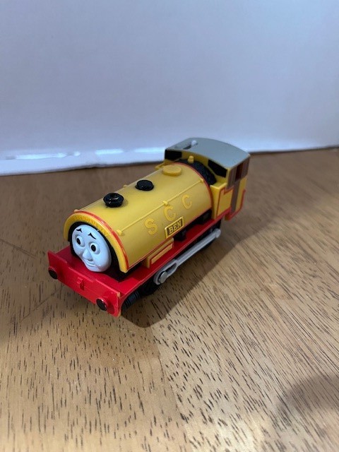 Vintage Thomas and Friends trains. Not working for parts only 90s To ...