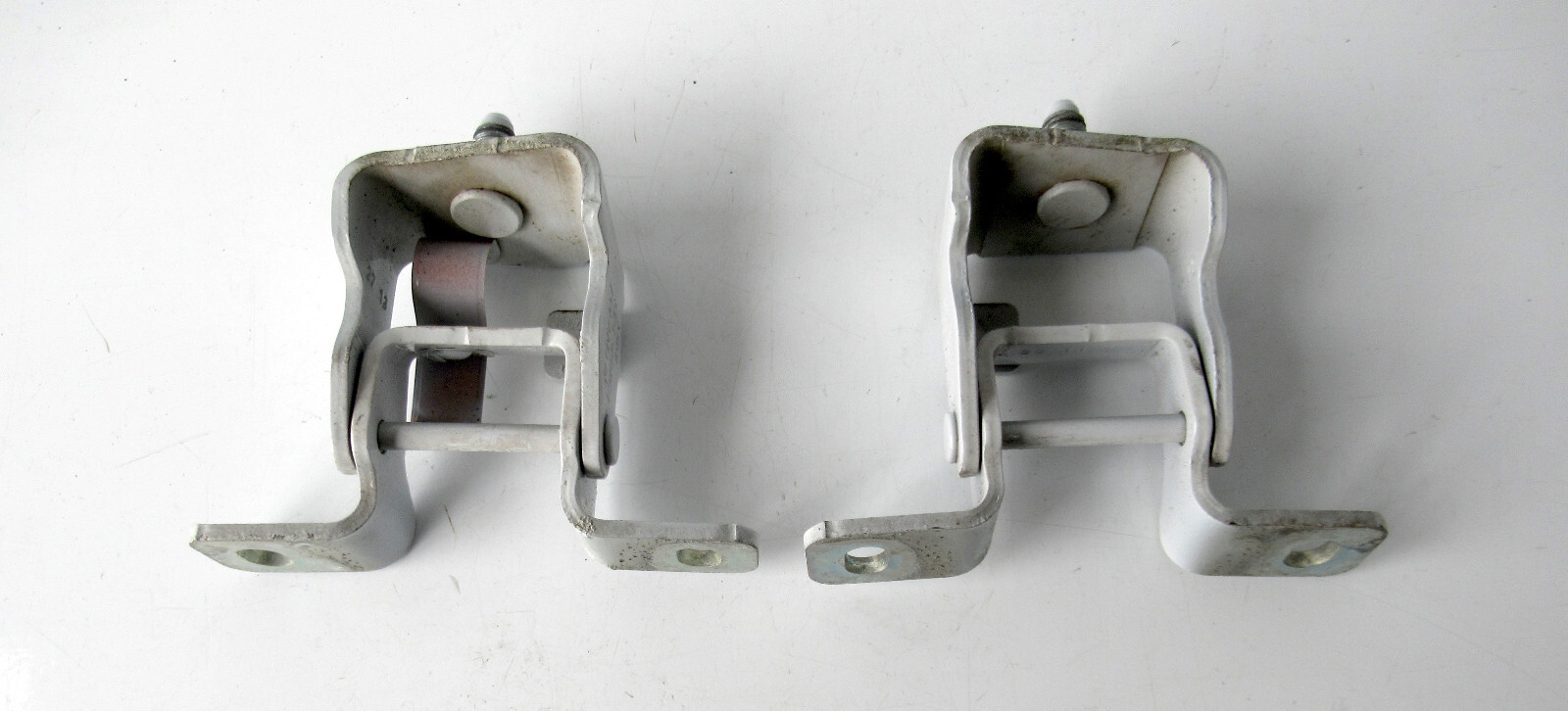 Genuine Used MINI (Light White) Pair of Boot Hinges - R60 Countryman ...