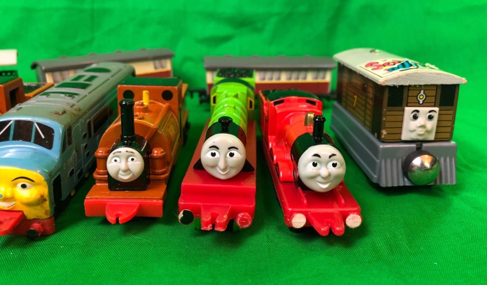 Vintage Thomas The Tank Engine Set Of 9 Plus 4 Passenger Cars ...