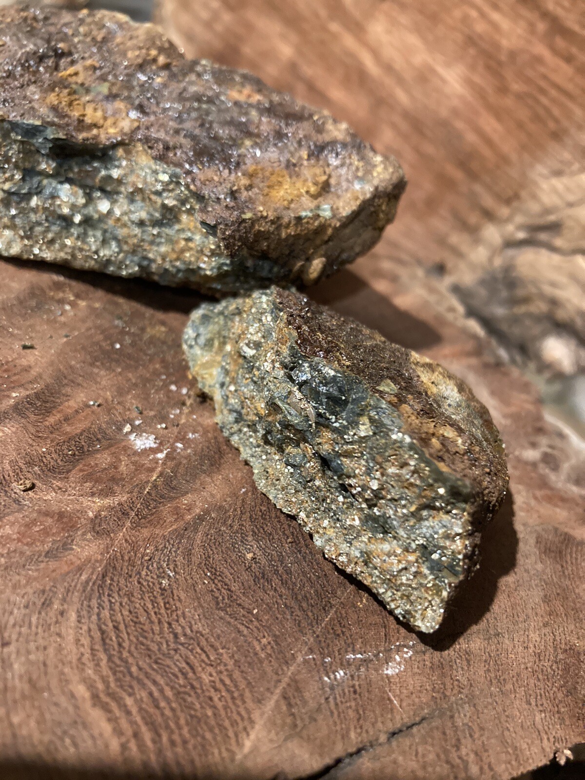 70lbs (31.75kilogram) of super rich and juicy green shale gold ore | eBay