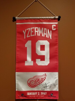 Steve Yzerman Wings 2007 Retirement Banner w/ facsimile signature | eBay