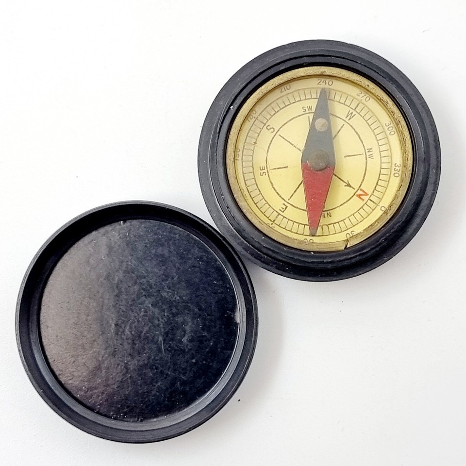 VINTAGE ESL ANTIQUE BAKELITE SMALL POCKET COMPASS SCREW LID MADE IN ...