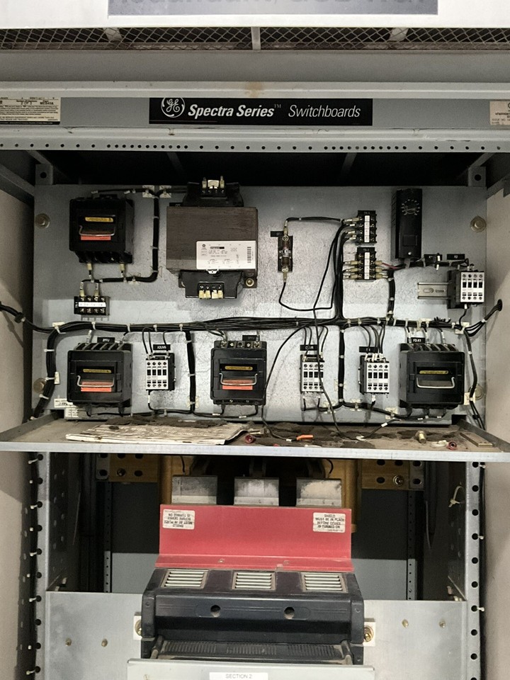 GE 3000 Amp 480V Switchgear 3R 3PH 4W Spectra Series Switchboard ...