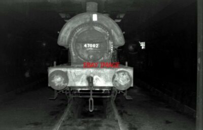 PHOTO LMS KITSON 0F 0-4-0ST 47002 INSIDE THE RUNNING SHED AT LOSTOCK ...