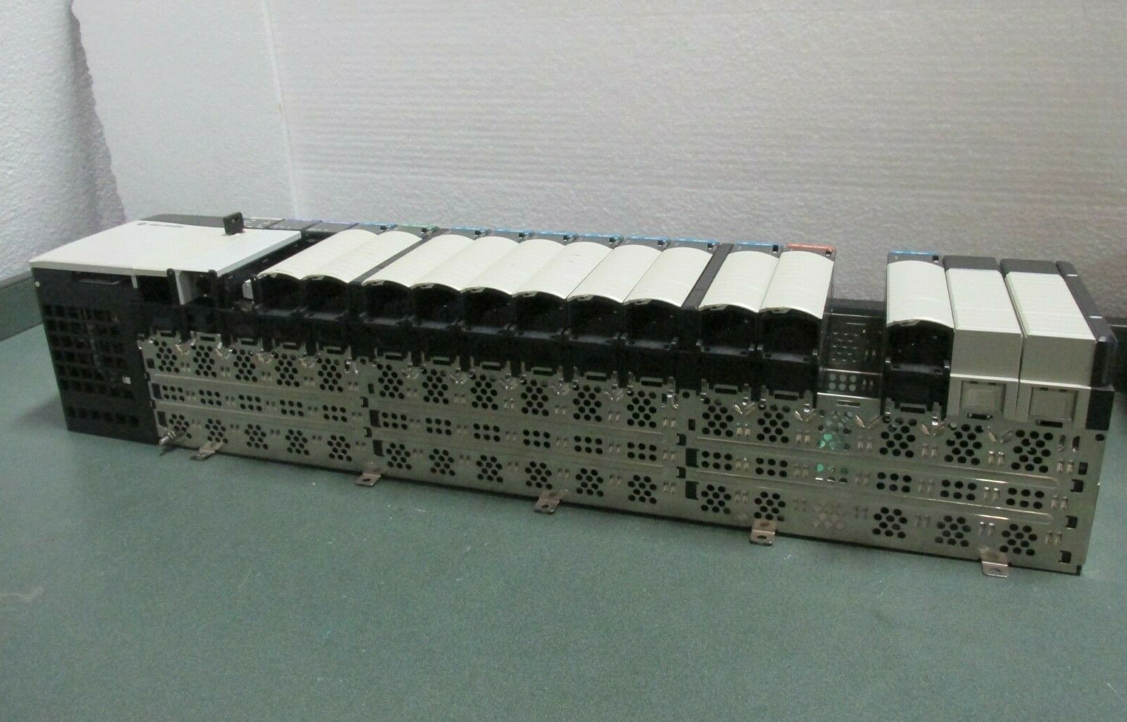 Allen-Bradley 1756-PA75/A 1756-A17 Chassis Logix 5561 1756-IB16 45992DH ...