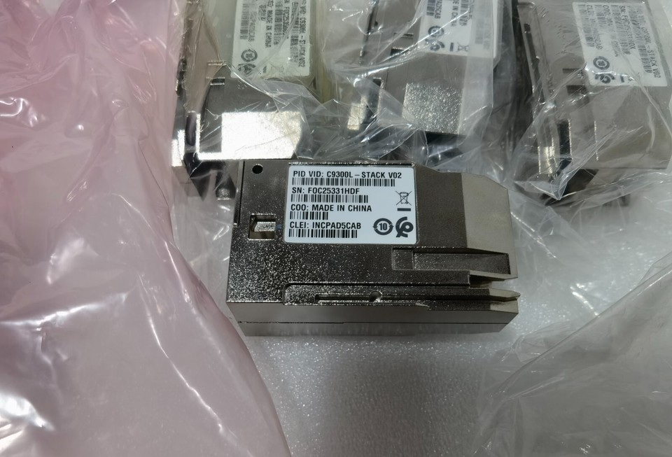 Cisco C9300L-STACK-KIT+STACK-T3-50CM Stacking Kit for C9300 Series ...