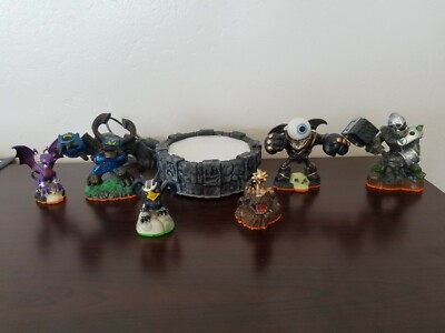 Skylander Figures + Base Bundle | eBay