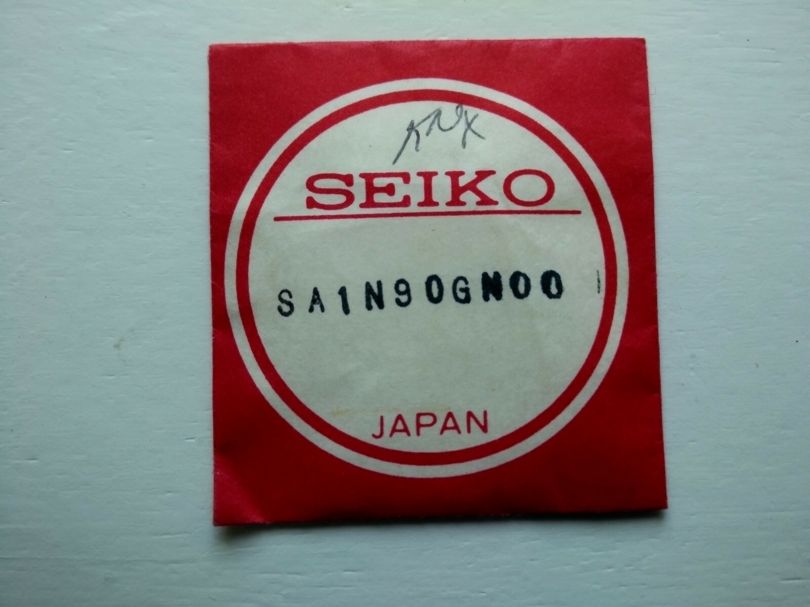 Genuine NOS Seiko Watch Crystals - Various shapes & sizes 18 of 23 | eBay