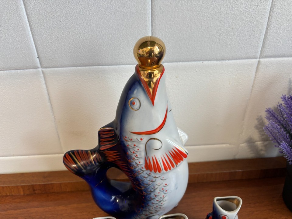 Rare Vintage Porcelain Fish Decanter Drinking Set w 6 Shot Glasses ...