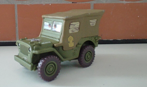 Disney Pixar VOITURE Cars Sergeant SARGE 42 Willys Army Jeep | eBay.de