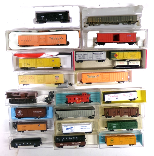 (23) N scale train cars (lot 5674) | eBay