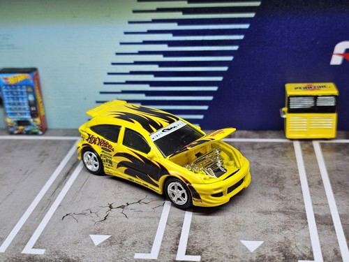 Rare 1:64 Hot Wheels FORD FOCUS ZX3 Limited Edition SVT Ford Racing ...