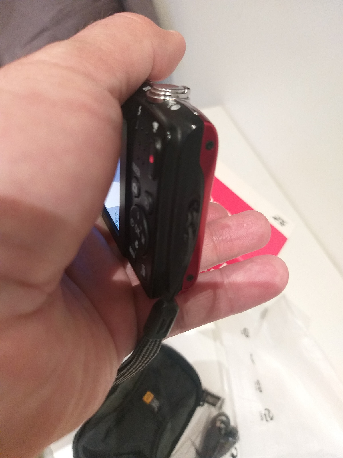 Nikon Coolpix A100 Compact Point & Shoot Digital Camera Box 16 GB SD SEE PICTS | eBay