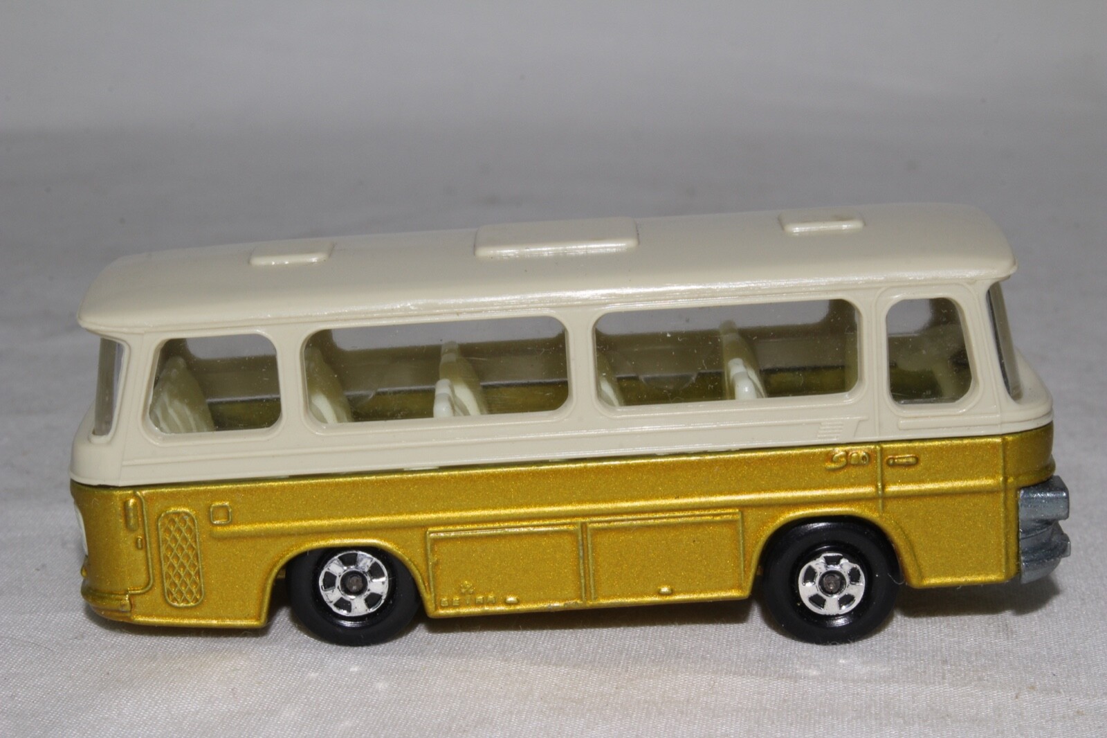 MATCHBOX SUPERFAST #12 SETRA COACH BUS, GOLD, CLEAR WINDOWS, NICE ...
