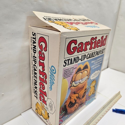 Wilton Garfield Stand Up Cake Pan Set Vintage 1978 Hong Kong | eBay