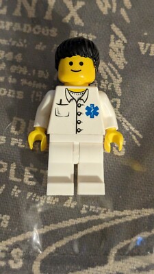 2006 Lego City Hospital FEMALE DOCTOR Black Hair Minifigure doc026 ...