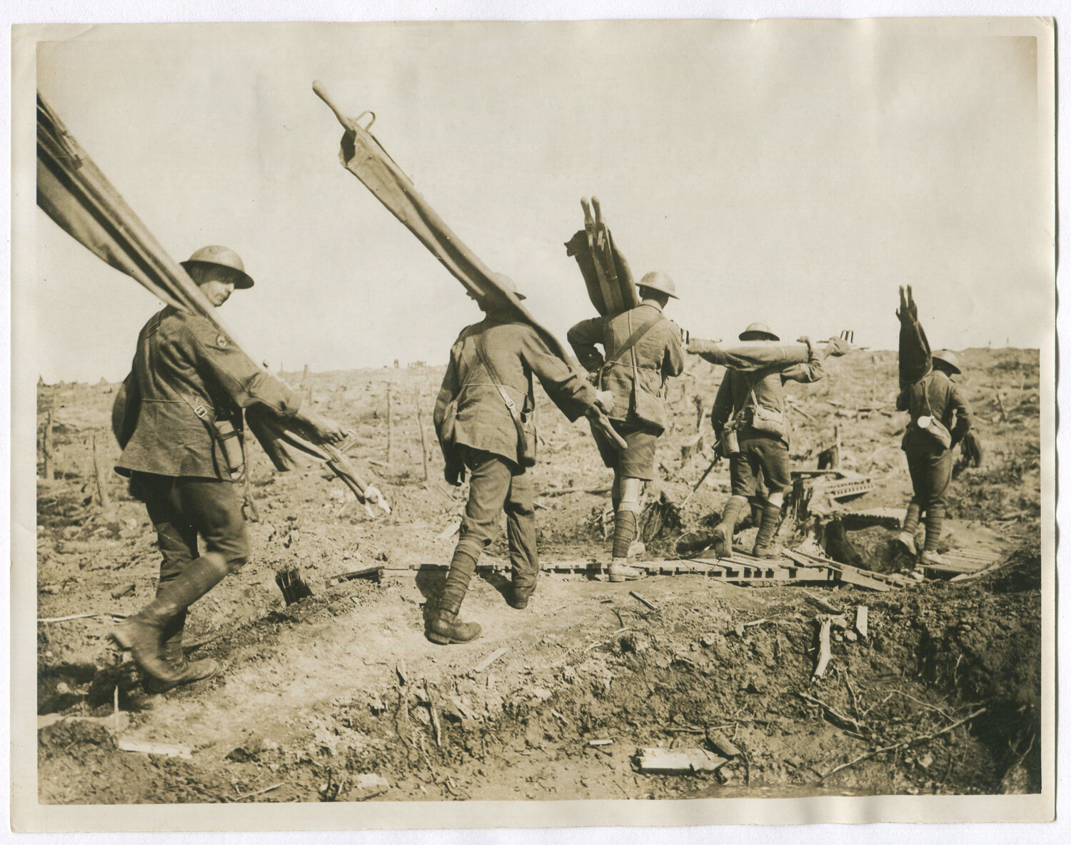 BRITISH STRETCHER BEARERS, MENIN ROAD BATTLE. WWI. (8X10 REPRINT) | eBay