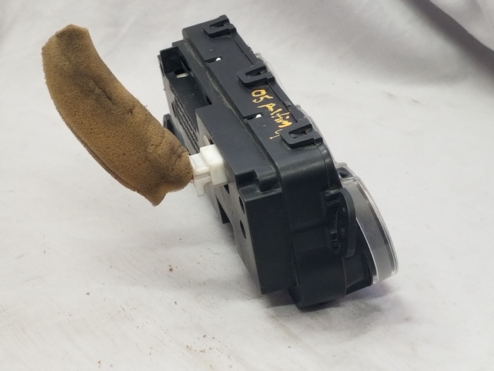 2005-2006 Nissan Altima Center Triple Gauge Instrument Cluster Assembly ...