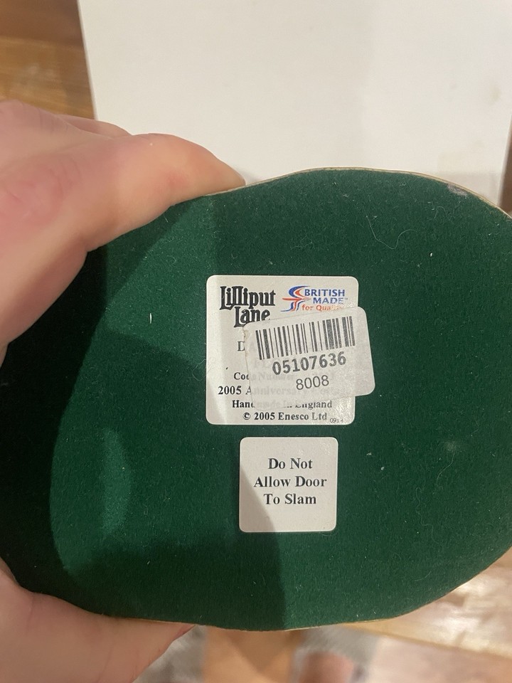 Lilliput Lane Daisy Chain Florist with Box and Deeds. Excellent ...