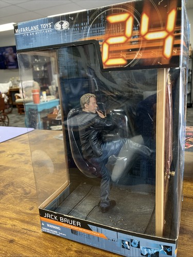 McFarlane 24 Jack Bauer NEW Deluxe Boxed Set Action Figure and Door ...
