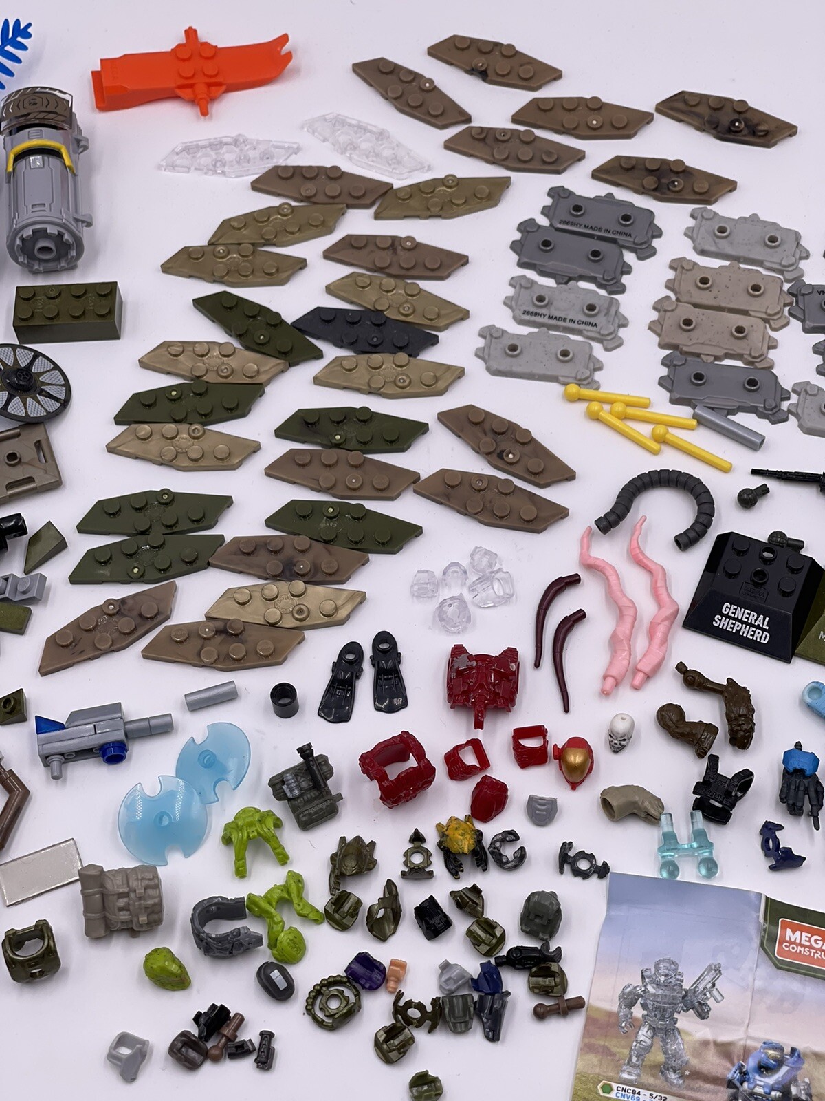 MEGA Bloks Construx Halo COD God Of War Predator 75+ Mini Figures & 90 ...