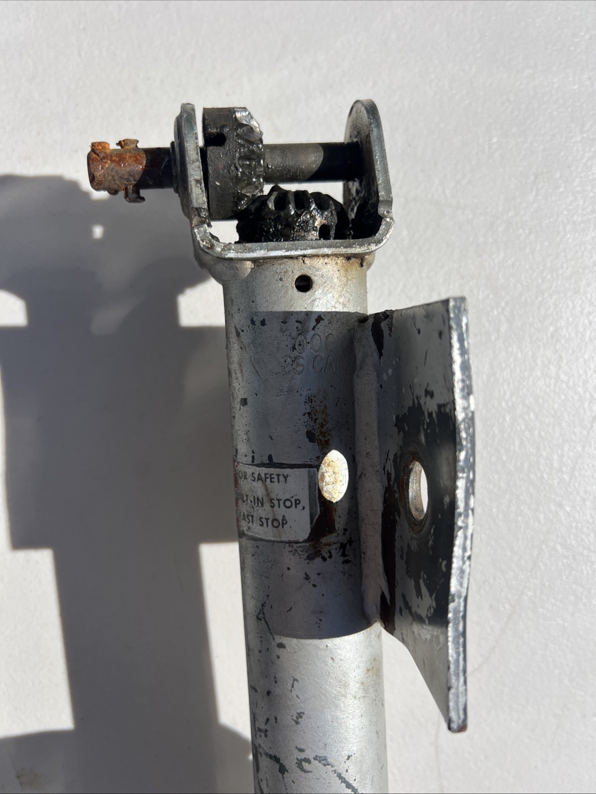 Slide In Pickup Truck Camper Jack Bock Round Shaft See Pics 2 Bolt Hole ...