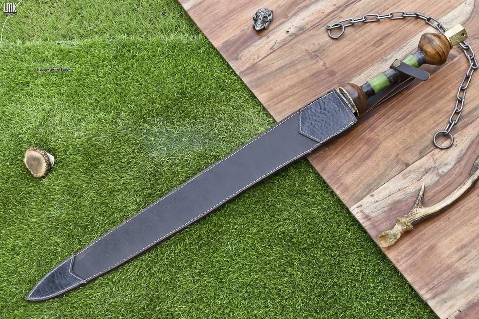 LMK Hand Forged Twist Damascus Sword Hard Wood Razor Sharp Brass Guard ...