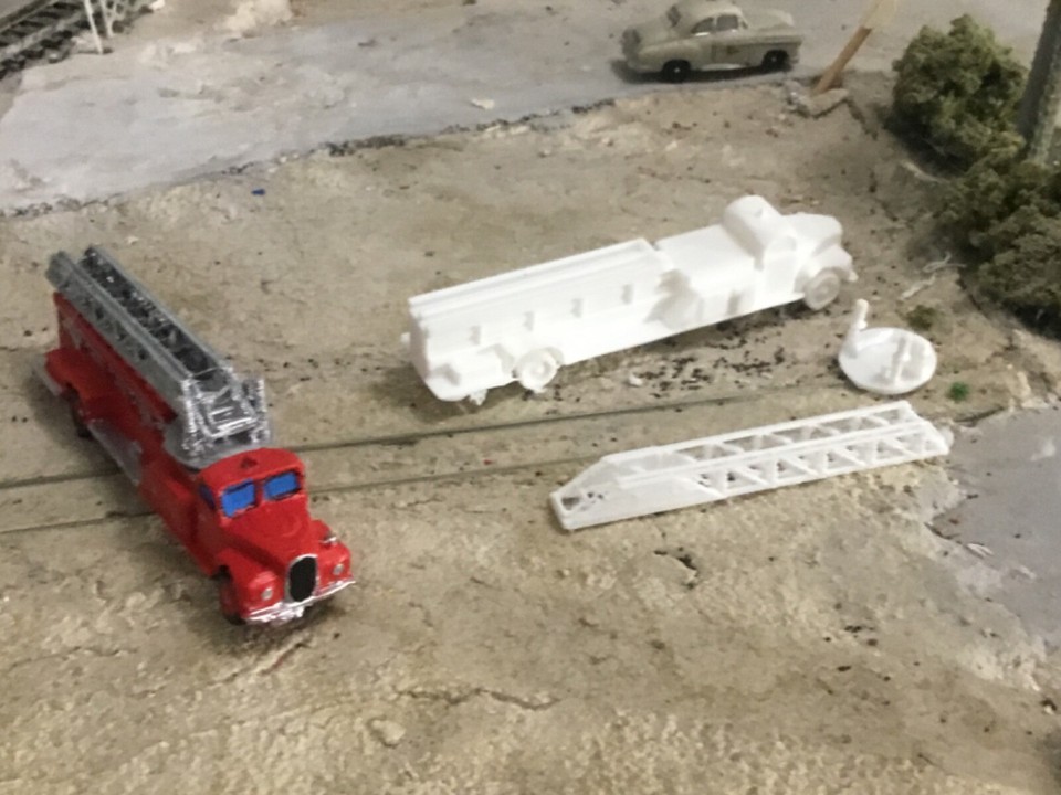 N Scale Fire Truck Engine Mack B Ladder closed cab 3d printed unpainted ...