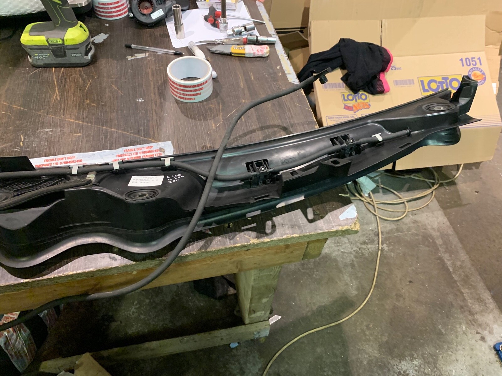 2011 MERCEDES C CLASS W204 SCUTTLE PANEL WIPER TRIM, A2048301813 ...