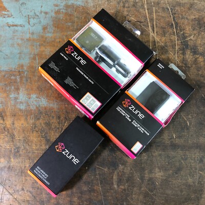 Microsoft Zune 8GB MP3 Player Black with Box & Accessories! LOOK! | eBay