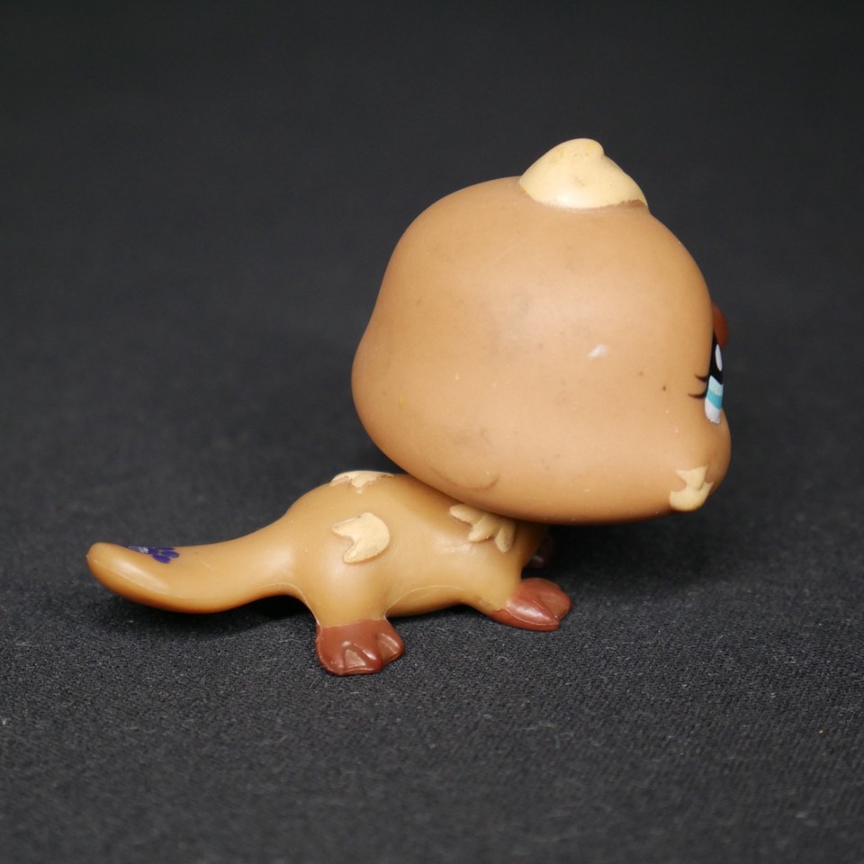 Hasbro Littlest Pet shop #1395 LPS Brown Platypus Limited Edition Mail ...