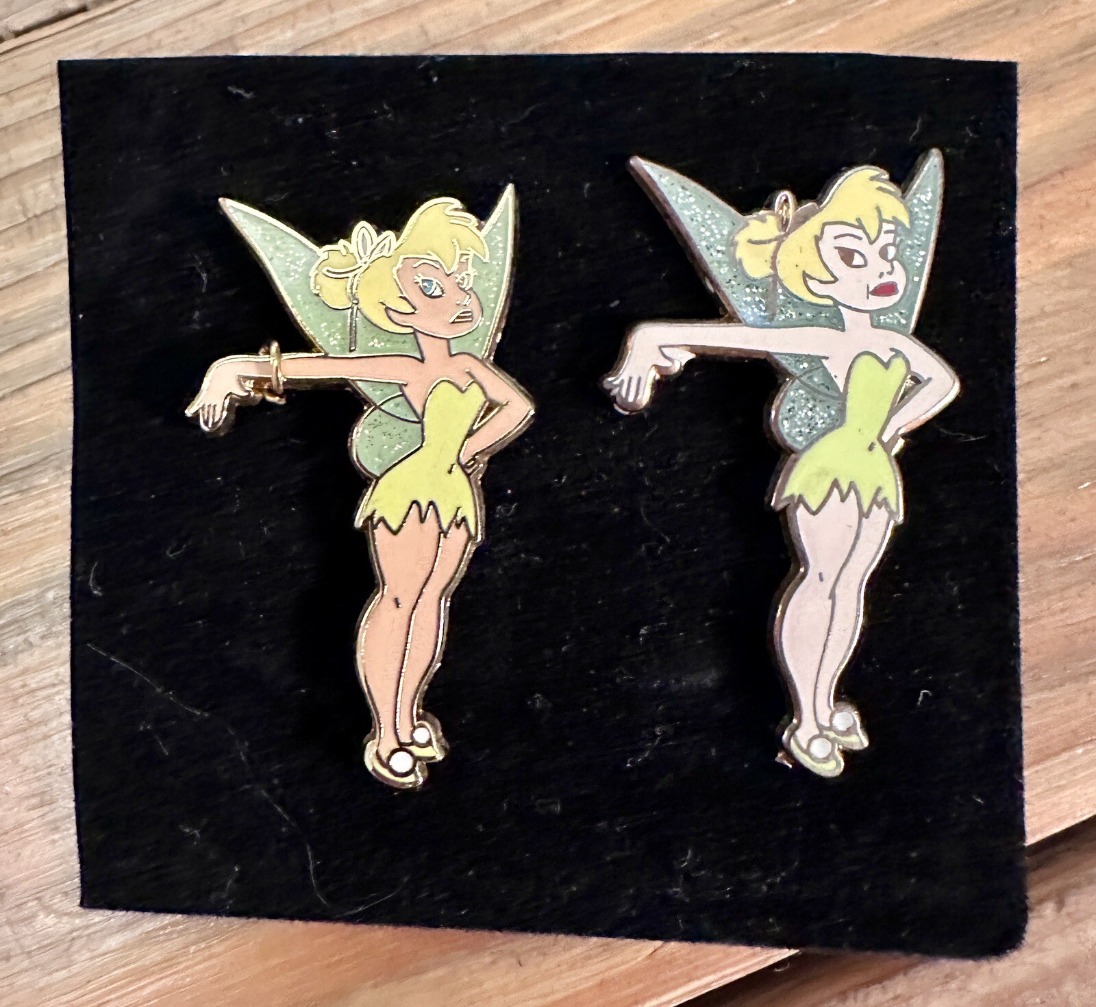 Disney Pin Back Button Tinker Bell Standing 1 Arm Out Glitter Wings ...