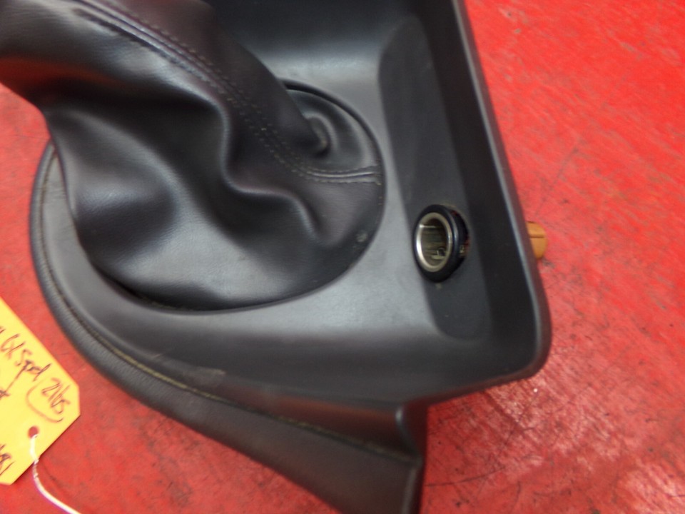 01-04 FORD MUSTANG 5 SPEED MANUAL SHIFTER SHIFT BOOT BEZEL TRIM OEM ...