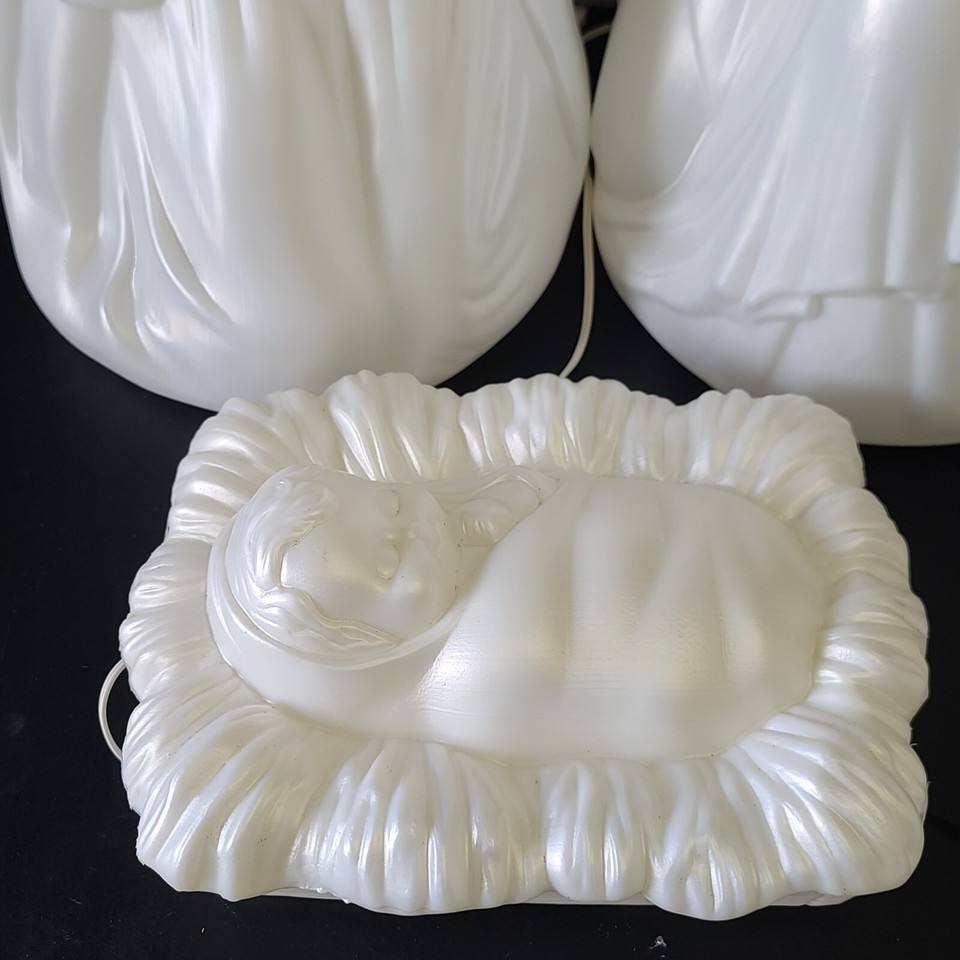 Blow Mold Nativity Set 3 Piece 28" White Lighted General Foam Plastics ...